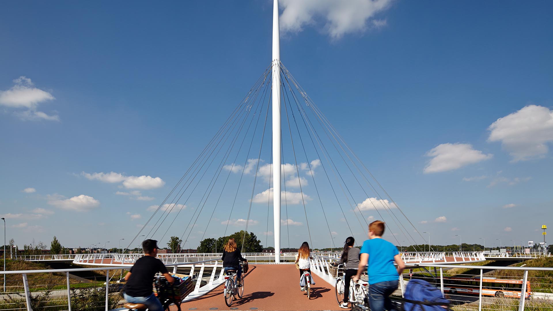 Hovenring - ipv Delft creative engineers