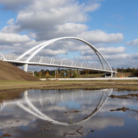 Perth reveals inital design Swan River bicycle bridge - ipv Delft ...